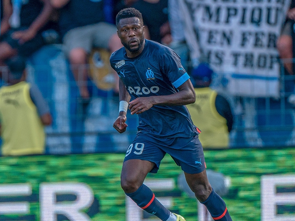France : Mbemba met tout le monde d'accord à Marseille - Sport RDC